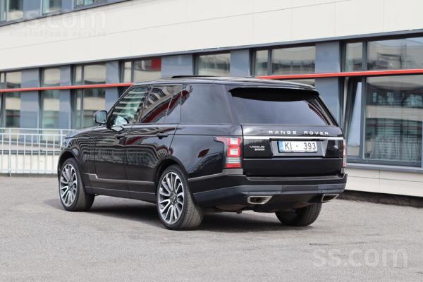 Black Land Rover Range Rover 2013 in Riga, with an engine capacity of 4.40 L and mileage of 270 thousand km for 24580 €, photo 4 on AUTOMOTO.COM.LV