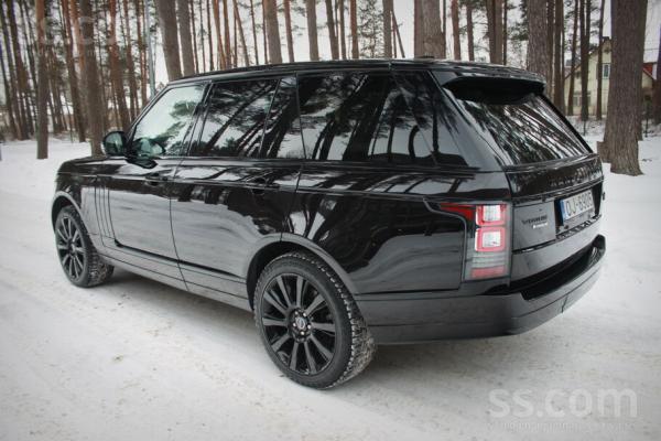 Black Land Rover Range Rover 2013 in Riga, with an engine capacity of 4.40 L and mileage of 293 thousand km for 20800 €, photo 5 on AUTOMOTO.COM.LV