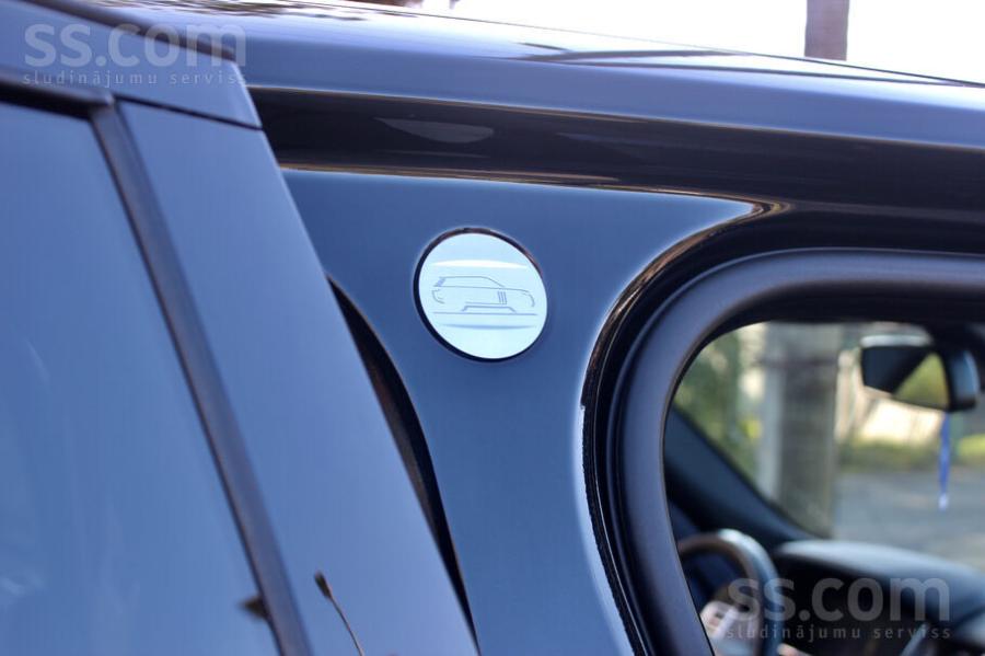 Melns Land Rover Range Rover 2013 Jūrmala, ar dzinēja tilpumu 3.00 L un nobraukumu 273 tūkst. km par 20900 €, foto 6 vietnē AUTOMOTO.COM.LV