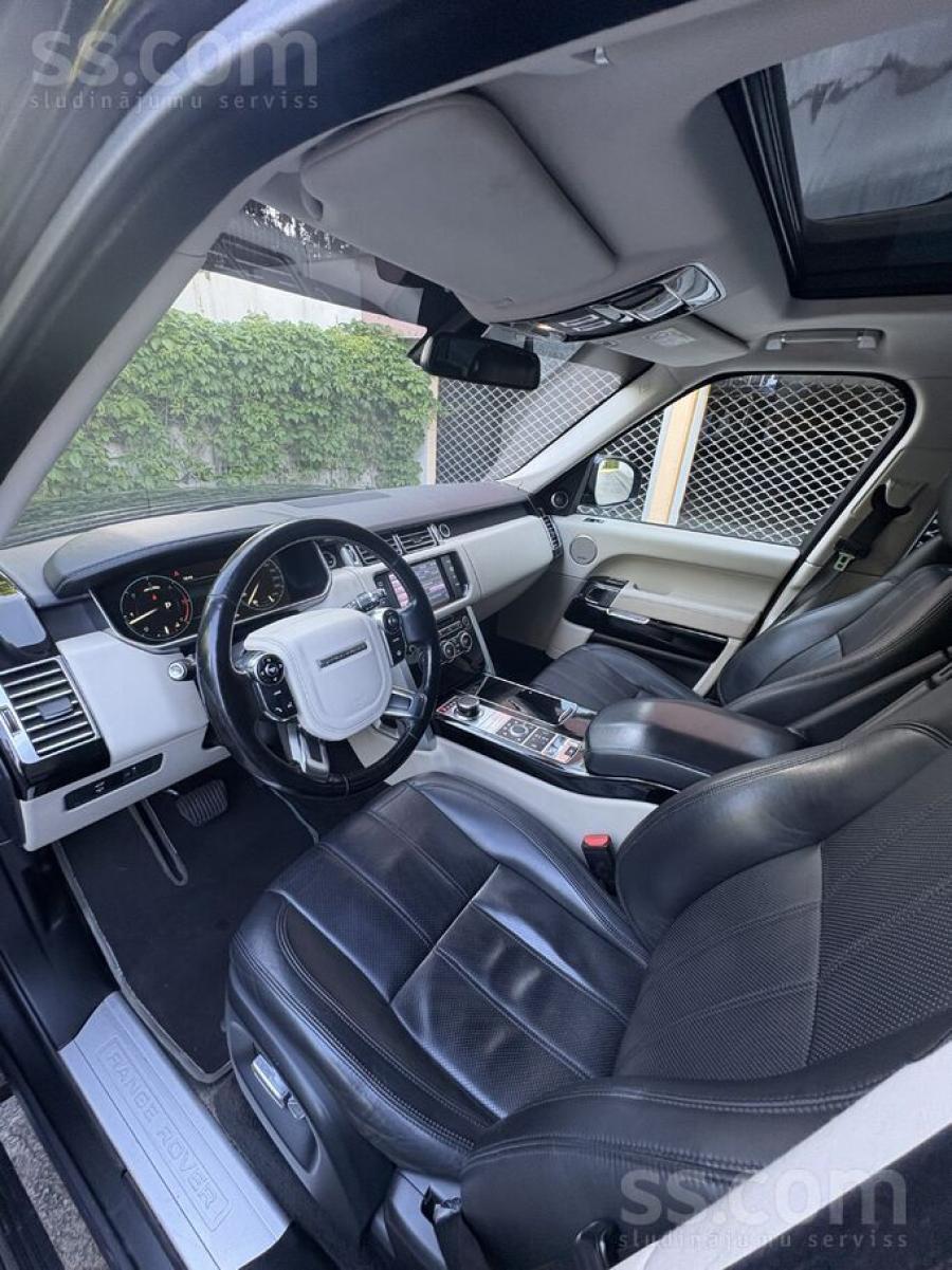Melns Land Rover Range Rover 2013 Rīga, ar dzinēja tilpumu 4.40 L un nobraukumu 237 tūkst. km par 23300 €, foto 10 vietnē AUTOMOTO.COM.LV