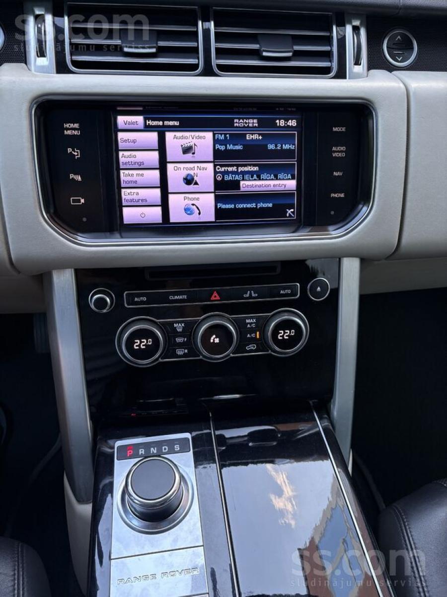 Melns Land Rover Range Rover 2013 Rīga, ar dzinēja tilpumu 4.40 L un nobraukumu 237 tūkst. km par 23300 €, foto 14 vietnē AUTOMOTO.COM.LV