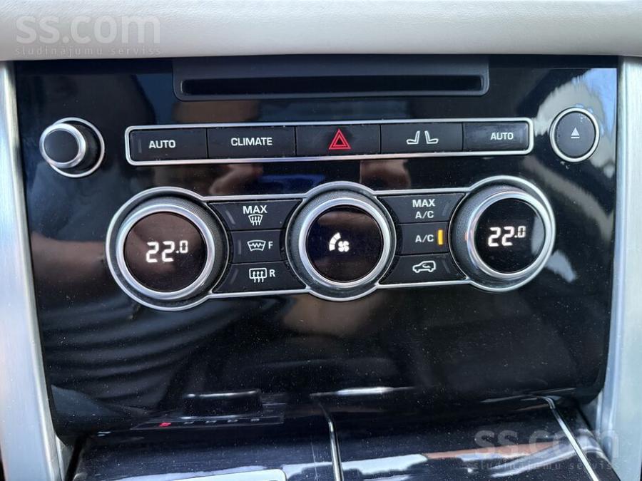 Melns Land Rover Range Rover 2013 Rīga, ar dzinēja tilpumu 4.40 L un nobraukumu 237 tūkst. km par 23300 €, foto 15 vietnē AUTOMOTO.COM.LV