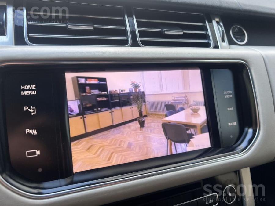 Melns Land Rover Range Rover 2013 Rīga, ar dzinēja tilpumu 4.40 L un nobraukumu 237 tūkst. km par 23300 €, foto 25 vietnē AUTOMOTO.COM.LV