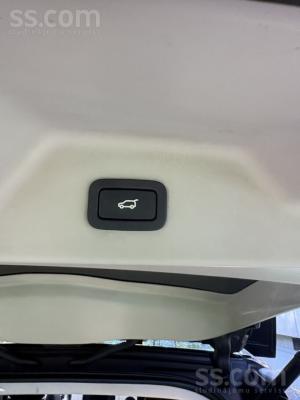 Melns Land Rover Range Rover 2013 Rīga, ar dzinēja tilpumu 4.40 L un nobraukumu 237 tūkst. km par 23300 €, foto 26 vietnē AUTOMOTO.COM.LV