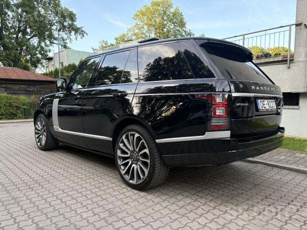 Melns Land Rover Range Rover 2013 Rīga, ar dzinēja tilpumu 4.40 L un nobraukumu 237 tūkst. km par 23300 €, foto 6 vietnē AUTOMOTO.COM.LV