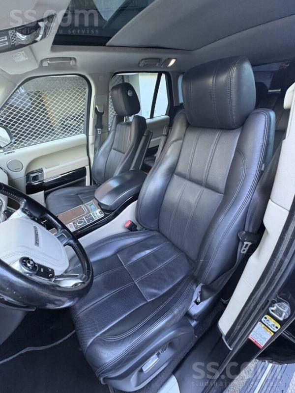 Melns Land Rover Range Rover 2013 Rīga, ar dzinēja tilpumu 4.40 L un nobraukumu 237 tūkst. km par 23300 €, foto 10 vietnē AUTOMOTO.COM.LV