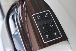 Melns Land Rover Range Rover 2013 Rīga, ar dzinēja tilpumu 4.00 L un nobraukumu 244 tūkst. km par 22400 €, foto 14 vietnē AUTOMOTO.COM.LV
