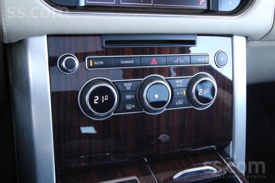 Melns Land Rover Range Rover 2013 Rīga, ar dzinēja tilpumu 4.00 L un nobraukumu 244 tūkst. km par 22400 €, foto 26 vietnē AUTOMOTO.COM.LV