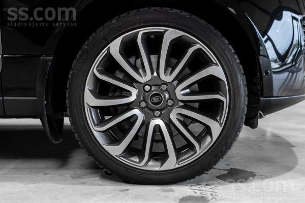 Melns Land Rover Range Rover 2013 Rīga, ar dzinēja tilpumu 5.00 L un nobraukumu 159 tūkst. km par 26000 €, foto 7 vietnē AUTOMOTO.COM.LV