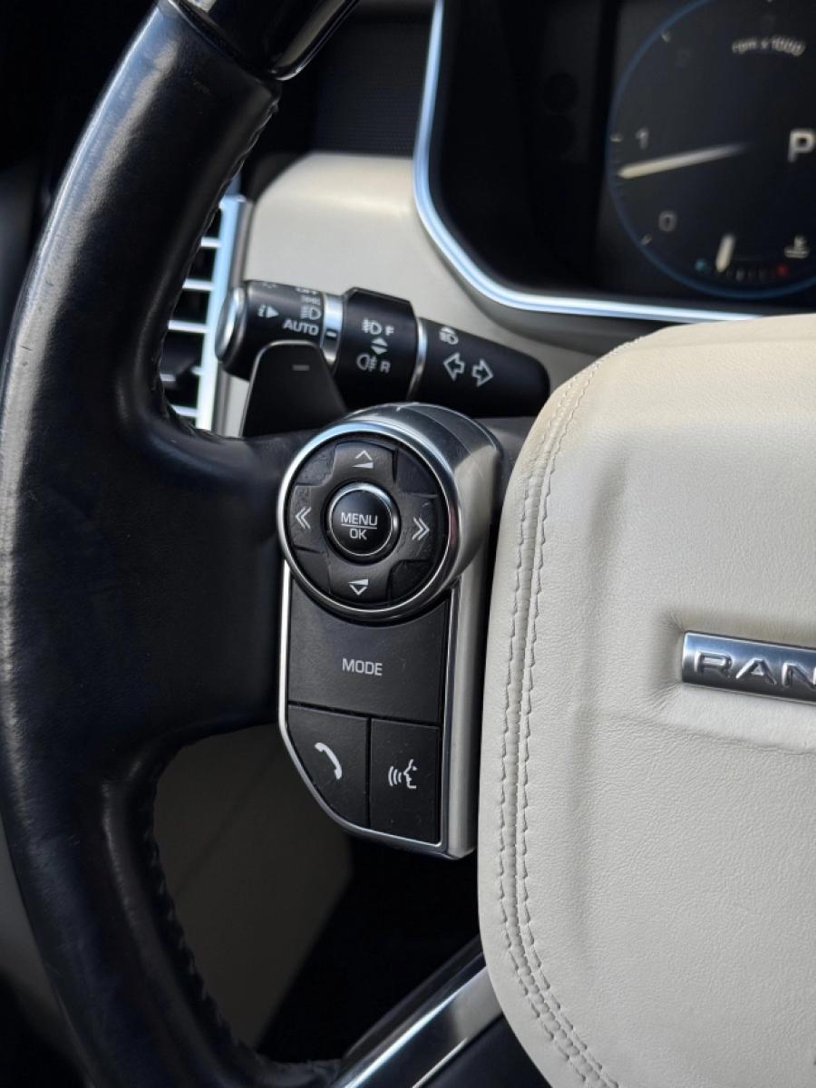 Melns Land Rover Range Rover 2013 Rīga, ar dzinēja tilpumu 4.40 L un nobraukumu 269 tūkst. km par 24580 €, foto 4 vietnē AUTOMOTO.COM.LV