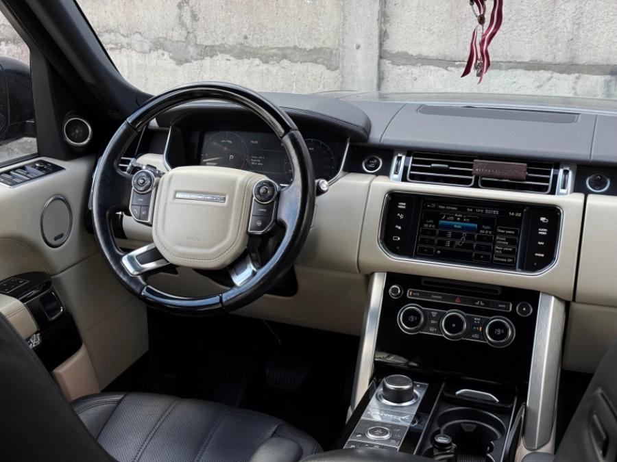 Melns Land Rover Range Rover 2013 Rīga, ar dzinēja tilpumu 4.40 L un nobraukumu 269 tūkst. km par 24580 €, foto 16 vietnē AUTOMOTO.COM.LV