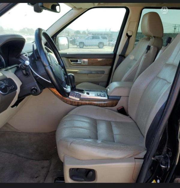 Melns Land Rover Range Rover 2013 Viļņa, ar dzinēja tilpumu 5.00 L un nobraukumu 170 tūkst. km par 10500 €, foto 5 vietnē AUTOMOTO.COM.LV