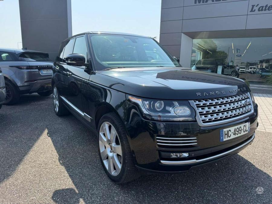 Black Land Rover Range Rover 2013 in Taurage, with an engine capacity of 4.40 L and mileage of 203 thousand km for 21200 €, photo 1 on AUTOMOTO.COM.LV