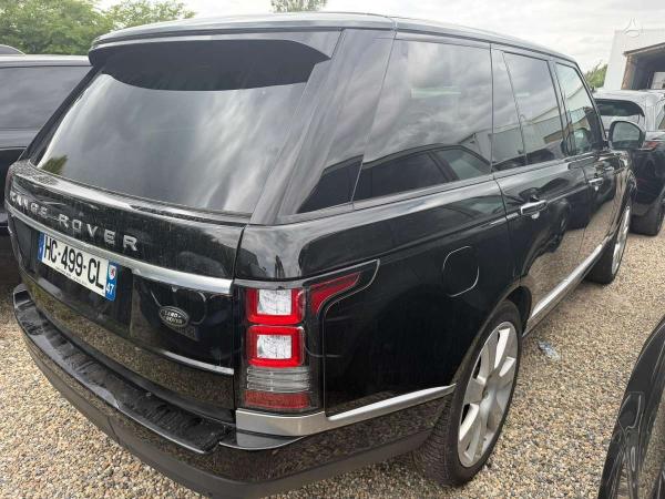 Black Land Rover Range Rover 2013 in Taurage, with an engine capacity of 4.40 L and mileage of 203 thousand km for 21200 €, photo 7 on AUTOMOTO.COM.LV