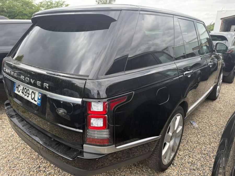 Black Land Rover Range Rover 2013 in Taurage, with an engine capacity of 4.40 L and mileage of 203 thousand km for 21200 €, photo 8 on AUTOMOTO.COM.LV