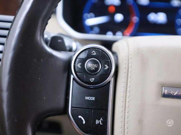 Melns Land Rover Range Rover 2013 Kauņa, ar dzinēja tilpumu 2.99 L un nobraukumu 233 tūkst. km par 19950 €, foto 6 vietnē AUTOMOTO.COM.LV