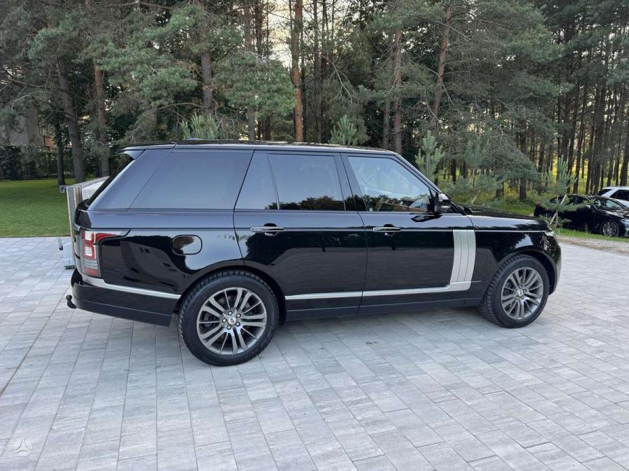 Black Land Rover Range Rover 2013 in Kaunas, with an engine capacity of 5.00 L and mileage of 241 thousand km for 14200 €, photo 3 on AUTOMOTO.COM.LV