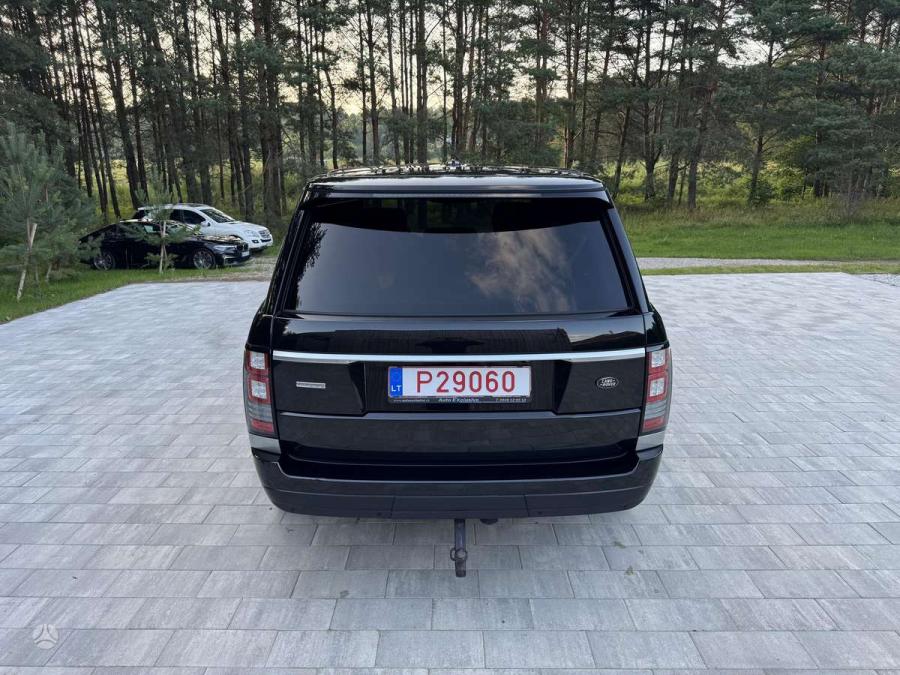 Black Land Rover Range Rover 2013 in Kaunas, with an engine capacity of 5.00 L and mileage of 241 thousand km for 14200 €, photo 5 on AUTOMOTO.COM.LV