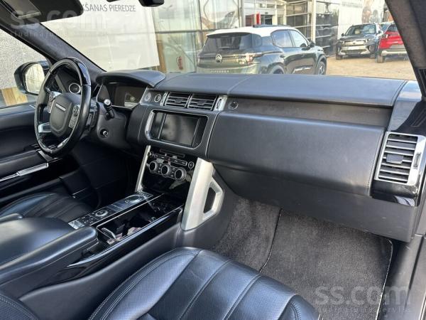 Black Land Rover Range Rover 2013 in Riga, with an engine capacity of 4.40 L and mileage of 265 thousand km for 21000 €, photo 11 on AUTOMOTO.COM.LV