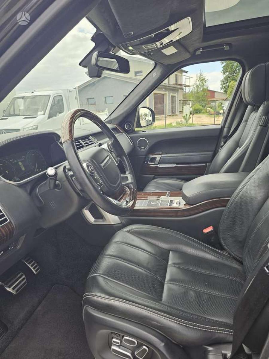 Black Land Rover Range Rover 2013 in Taurage, with an engine capacity of 4.37 L and mileage of 203 thousand km for 20200 €, photo 11 on AUTOMOTO.COM.LV