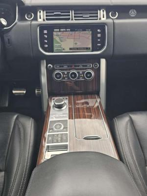 Black Land Rover Range Rover 2013 in Taurage, with an engine capacity of 4.37 L and mileage of 203 thousand km for 20200 €, photo 16 on AUTOMOTO.COM.LV