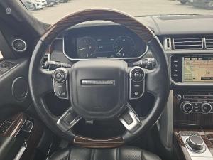 Black Land Rover Range Rover 2013 in Taurage, with an engine capacity of 4.37 L and mileage of 203 thousand km for 20200 €, photo 17 on AUTOMOTO.COM.LV