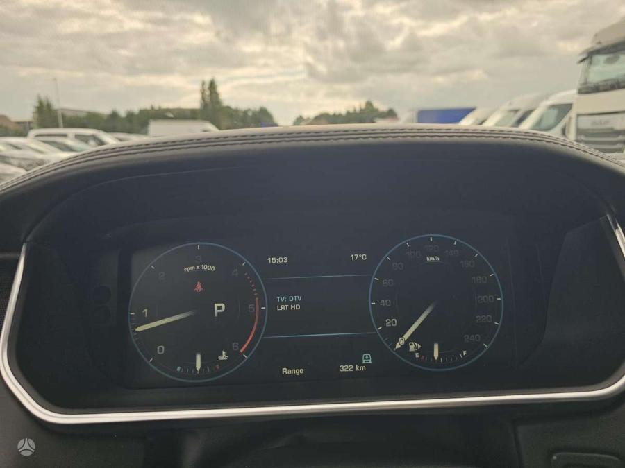 Black Land Rover Range Rover 2013 in Taurage, with an engine capacity of 4.37 L and mileage of 203 thousand km for 20200 €, photo 18 on AUTOMOTO.COM.LV