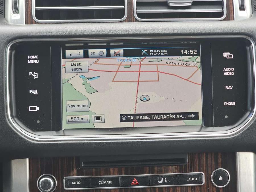 Black Land Rover Range Rover 2013 in Taurage, with an engine capacity of 4.37 L and mileage of 203 thousand km for 20200 €, photo 22 on AUTOMOTO.COM.LV