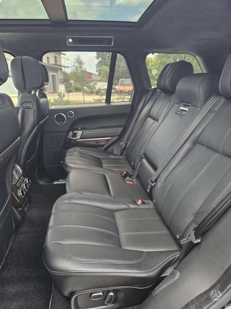Black Land Rover Range Rover 2013 in Taurage, with an engine capacity of 4.37 L and mileage of 203 thousand km for 20200 €, photo 27 on AUTOMOTO.COM.LV