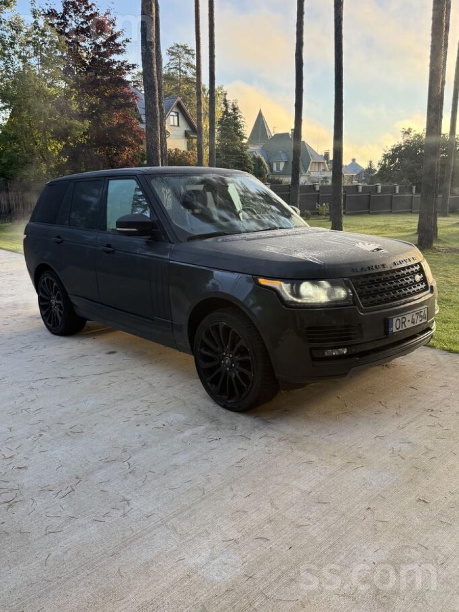 Black Land Rover Range Rover 2013 in Riga, with an engine capacity of 4.40 L and mileage of 231 thousand km for 15500 €, photo 3 on AUTOMOTO.COM.LV
