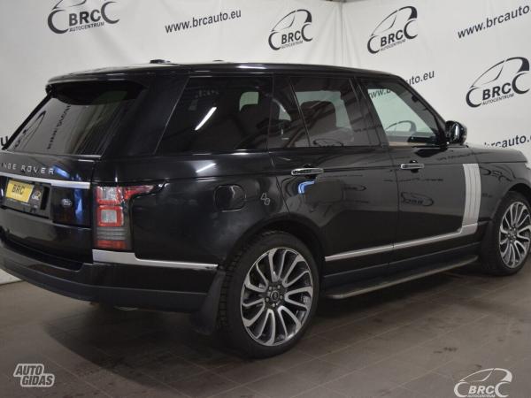Melns Land Rover Range Rover 2014 Rīga, ar dzinēja tilpumu 4.40 L un nobraukumu 212 tūkst. km par 29900 €, foto 2 vietnē AUTOMOTO.COM.LV
