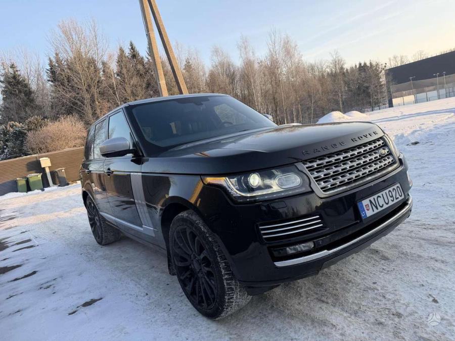 Black Land Rover Range Rover 2014 in Siauliai, with an engine capacity of 4.37 L and mileage of 177 thousand km for 32500 €, photo 7 on AUTOMOTO.COM.LV