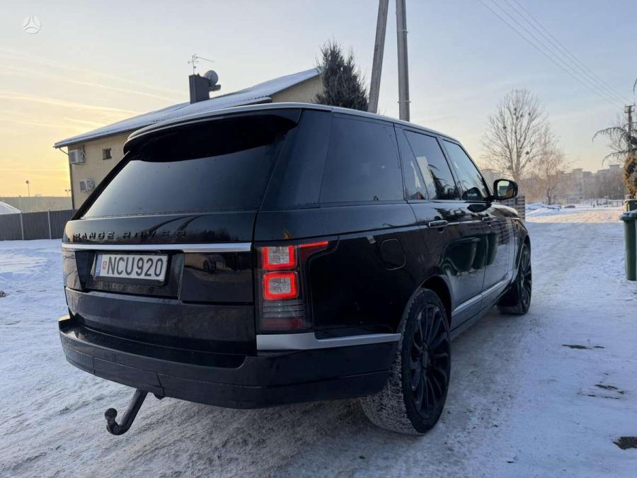 Black Land Rover Range Rover 2014 in Siauliai, with an engine capacity of 4.37 L and mileage of 177 thousand km for 32500 €, photo 8 on AUTOMOTO.COM.LV