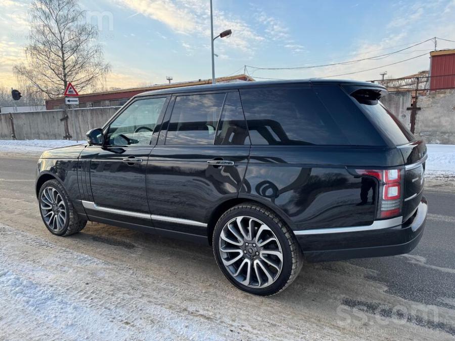 Melns Land Rover Range Rover 2014 Rīga, ar dzinēja tilpumu 4.40 L un nobraukumu 185 tūkst. km par 28950 €, foto 2 vietnē AUTOMOTO.COM.LV