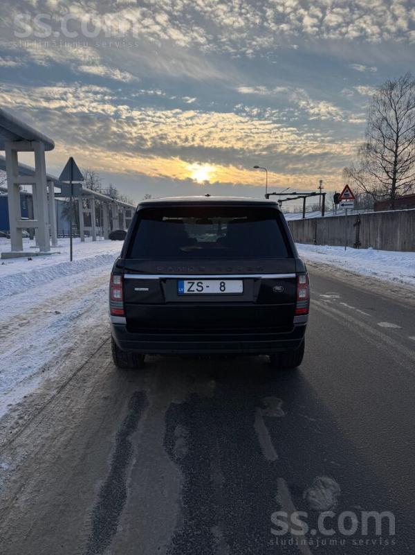 Melns Land Rover Range Rover 2014 Rīga, ar dzinēja tilpumu 4.40 L un nobraukumu 185 tūkst. km par 29950 €, foto 4 vietnē AUTOMOTO.COM.LV