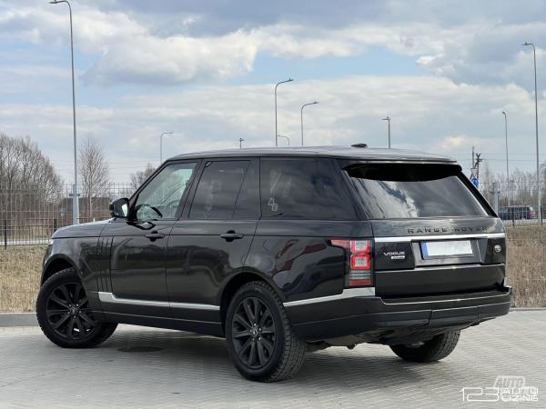 Melns Land Rover Range Rover 2014 Tauragė, ar dzinēja tilpumu 4.40 L un nobraukumu 192 tūkst. km par 21700 €, foto 7 vietnē AUTOMOTO.COM.LV