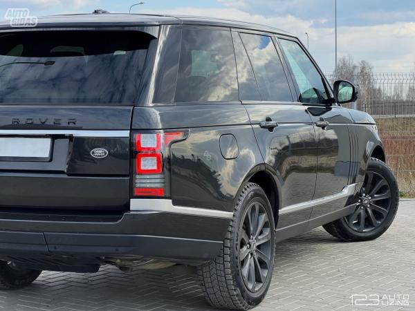 Melns Land Rover Range Rover 2014 Tauragė, ar dzinēja tilpumu 4.40 L un nobraukumu 192 tūkst. km par 21700 €, foto 10 vietnē AUTOMOTO.COM.LV