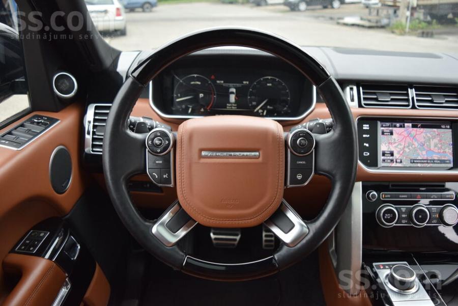 Black Land Rover Range Rover 2014 in Riga, with an engine capacity of 4.40 L and mileage of 212 thousand km for 19900 €, photo 12 on AUTOMOTO.COM.LV