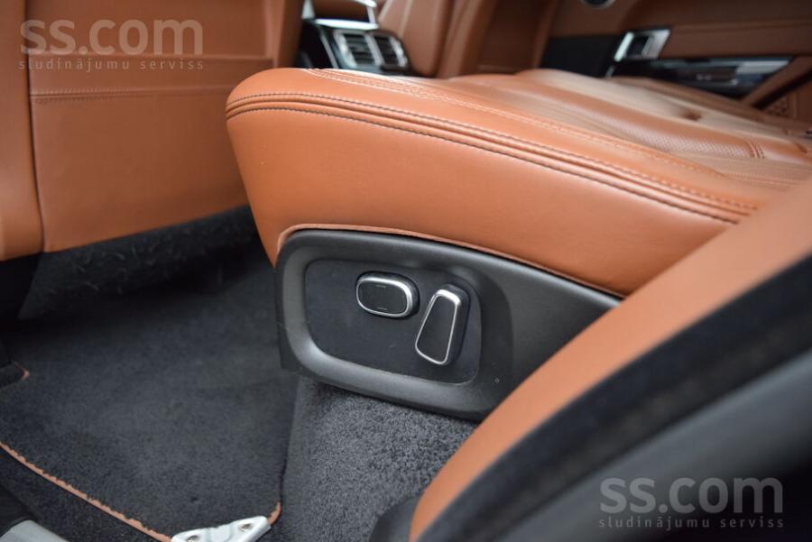 Black Land Rover Range Rover 2014 in Riga, with an engine capacity of 4.40 L and mileage of 212 thousand km for 19900 €, photo 20 on AUTOMOTO.COM.LV