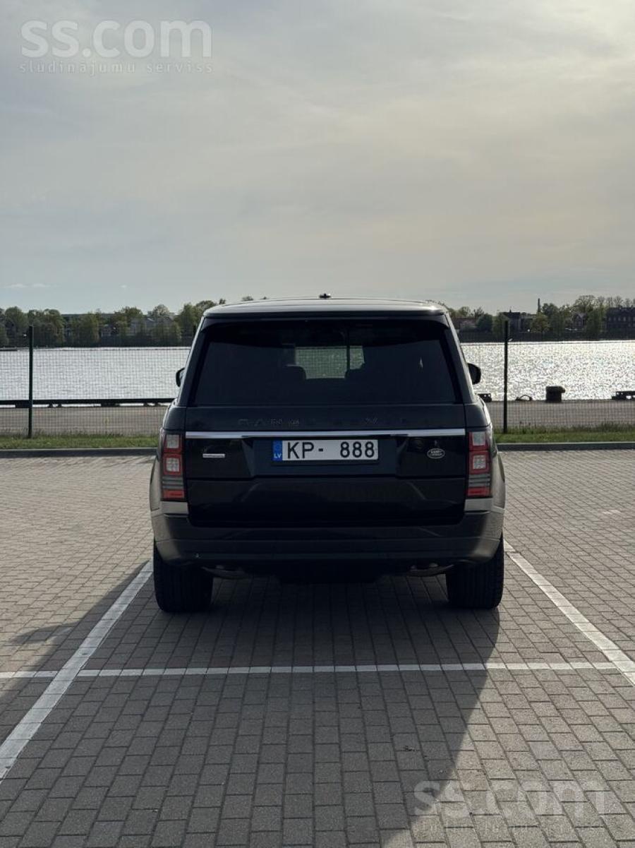 Melns Land Rover Range Rover 2014 Rīga, ar dzinēja tilpumu 4.40 L un nobraukumu 185 tūkst. km par 25000 €, foto 9 vietnē AUTOMOTO.COM.LV