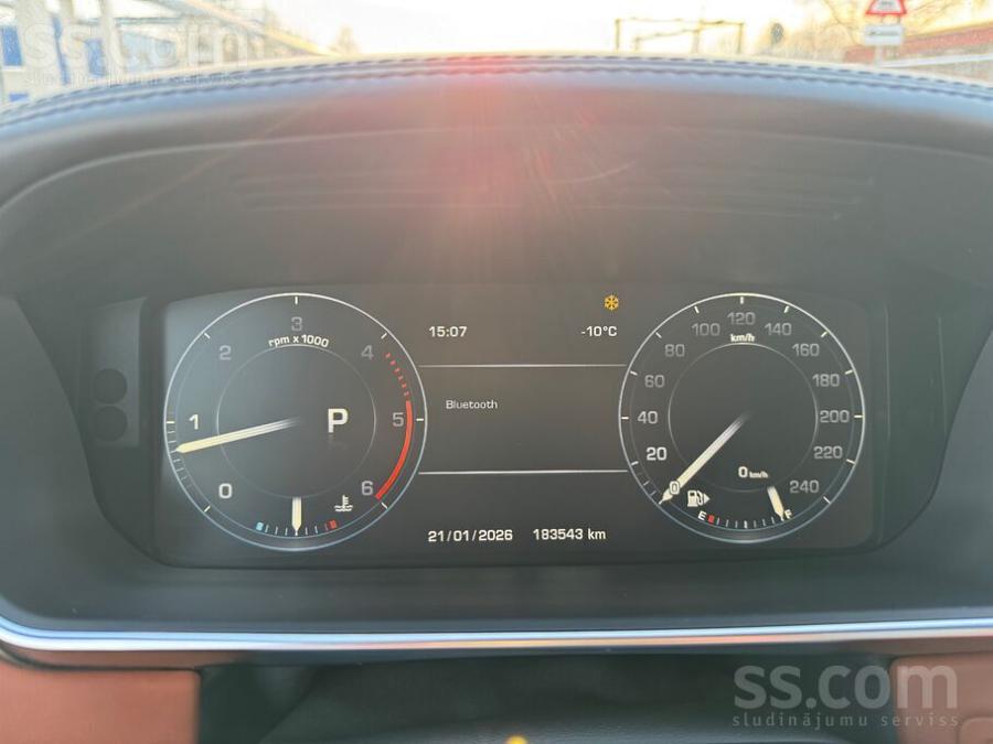 Melns Land Rover Range Rover 2014 Rīga, ar dzinēja tilpumu 4.40 L un nobraukumu 185 tūkst. km par 25000 €, foto 13 vietnē AUTOMOTO.COM.LV