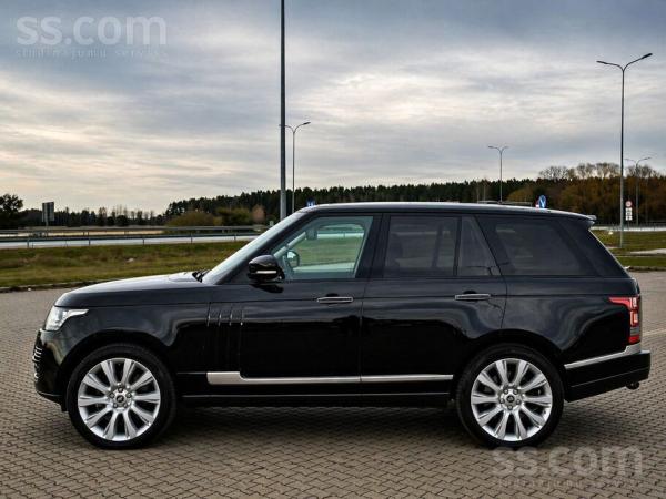 Melns Land Rover Range Rover 2014 Jūrmala, ar dzinēja tilpumu 4.40 L un nobraukumu 278 tūkst. km par 21990 €, foto 5 vietnē AUTOMOTO.COM.LV