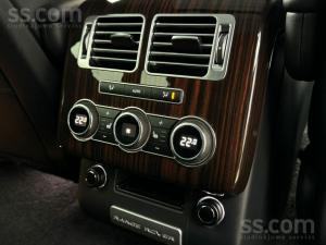 Melns Land Rover Range Rover 2014 Jūrmala, ar dzinēja tilpumu 4.40 L un nobraukumu 258 tūkst. km par 21990 €, foto 17 vietnē AUTOMOTO.COM.LV