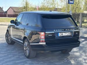 Melns Land Rover Range Rover 2014 Jelgava, ar dzinēja tilpumu 4.40 L un nobraukumu 298 tūkst. km par 19900 €, foto 3 vietnē AUTOMOTO.COM.LV
