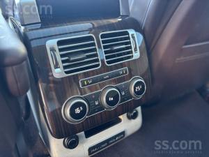 Melns Land Rover Range Rover 2014 Jelgava, ar dzinēja tilpumu 4.40 L un nobraukumu 298 tūkst. km par 19900 €, foto 14 vietnē AUTOMOTO.COM.LV