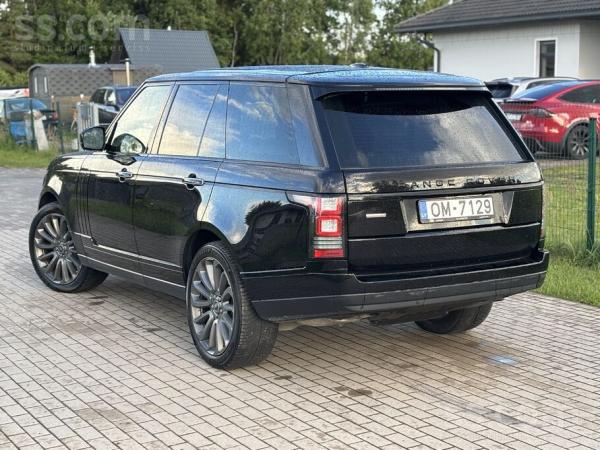 Black Land Rover Range Rover 2014 in Jelgava, with an engine capacity of 4.40 L and mileage of 298 thousand km for 18900 €, photo 3 on AUTOMOTO.COM.LV
