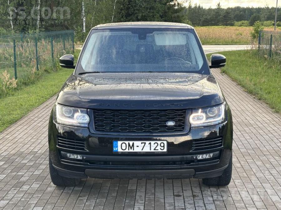Black Land Rover Range Rover 2014 in Jelgava, with an engine capacity of 4.40 L and mileage of 298 thousand km for 18900 €, photo 11 on AUTOMOTO.COM.LV