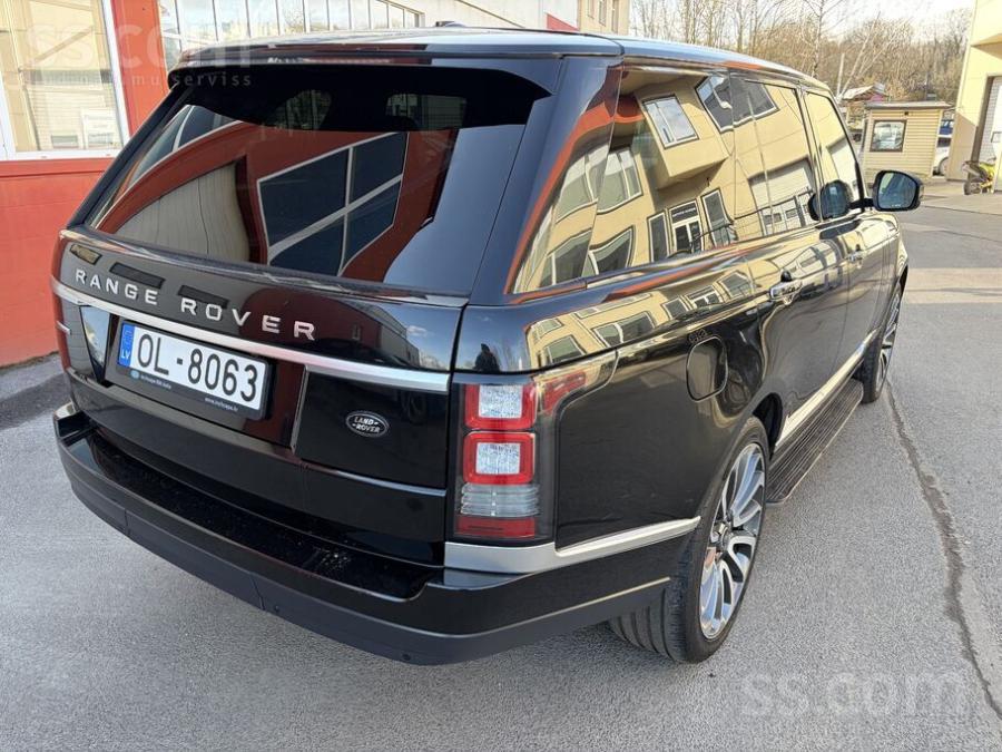 Melns Land Rover Range Rover 2014 Rīga, ar dzinēja tilpumu 4.40 L un nobraukumu 127 tūkst. km par 23800 €, foto 4 vietnē AUTOMOTO.COM.LV