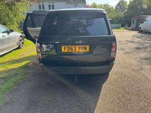 Melns Land Rover Range Rover 2014 Kuršėnai, ar dzinēja tilpumu 4.37 L un nobraukumu 200 tūkst. km par 14000 €, foto 8 vietnē AUTOMOTO.COM.LV