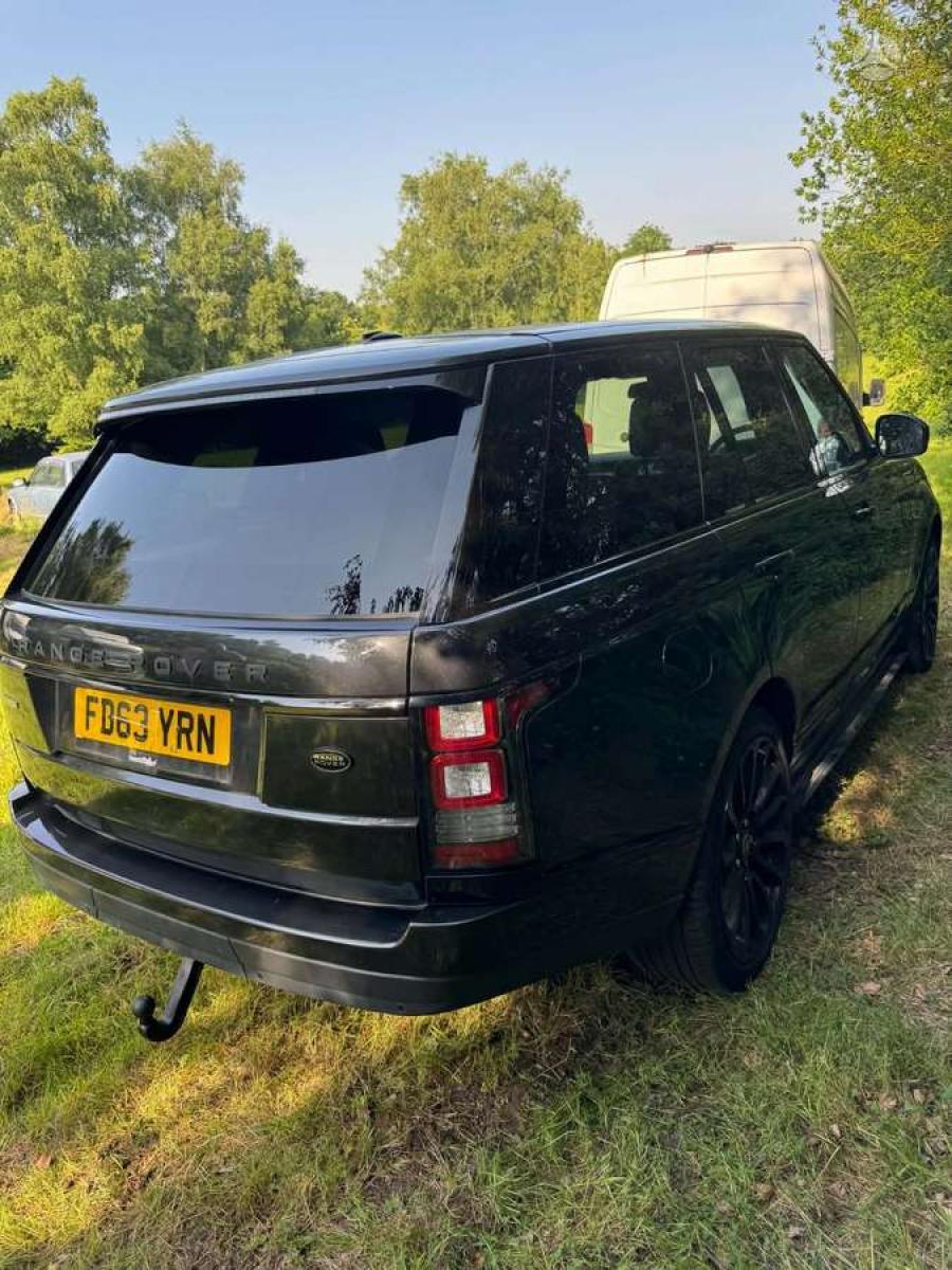 Melns Land Rover Range Rover 2014 Kuršėnai, ar dzinēja tilpumu 4.37 L un nobraukumu 200 tūkst. km par 14000 €, foto 11 vietnē AUTOMOTO.COM.LV